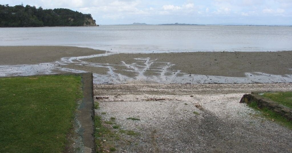 Laingholm Beach - Open Water Data